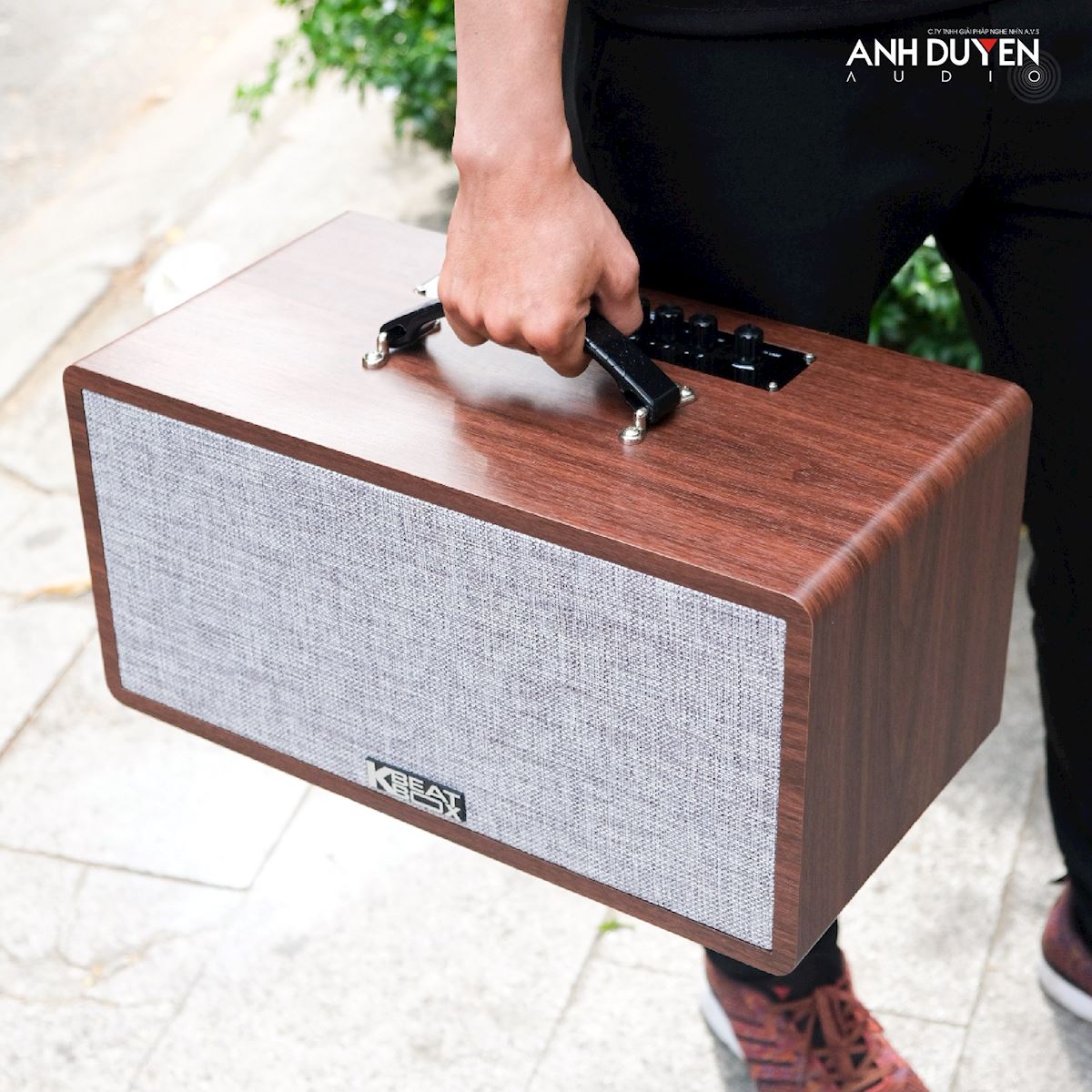 TOP 10 loa bluetooth Cổ Điển đẹp và sang trọng nhất hiện nay